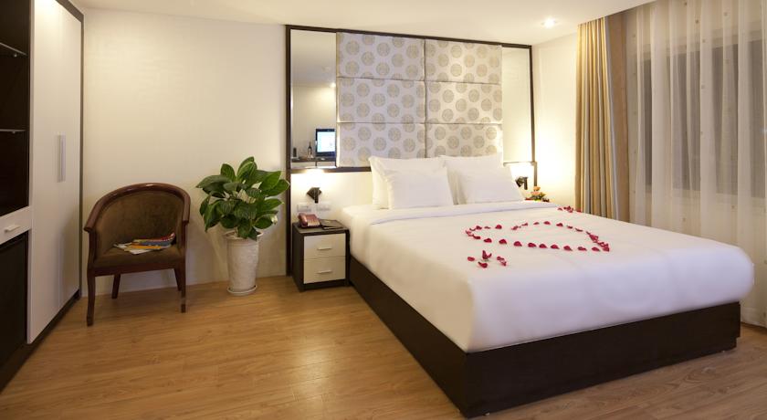 Đánh giá Khách sạn Rising Dragon Villa